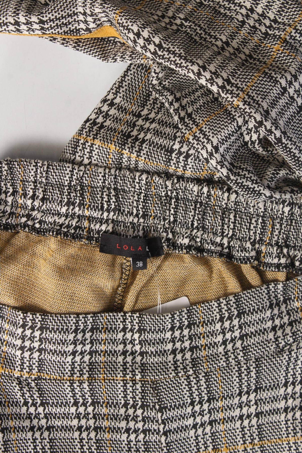 Pantaloni de femei Lola Liza - la preț avantajos pe Remix - #117905659